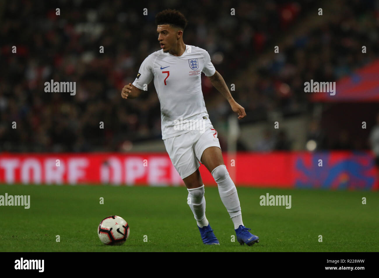 Jadon sancho hi-res stock photography and images - Alamy