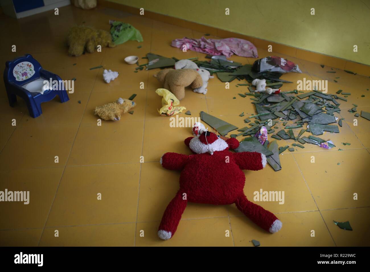 Gaza City, The Gaza Strip, Palestine. 15th Nov, 2018. Damages at ...