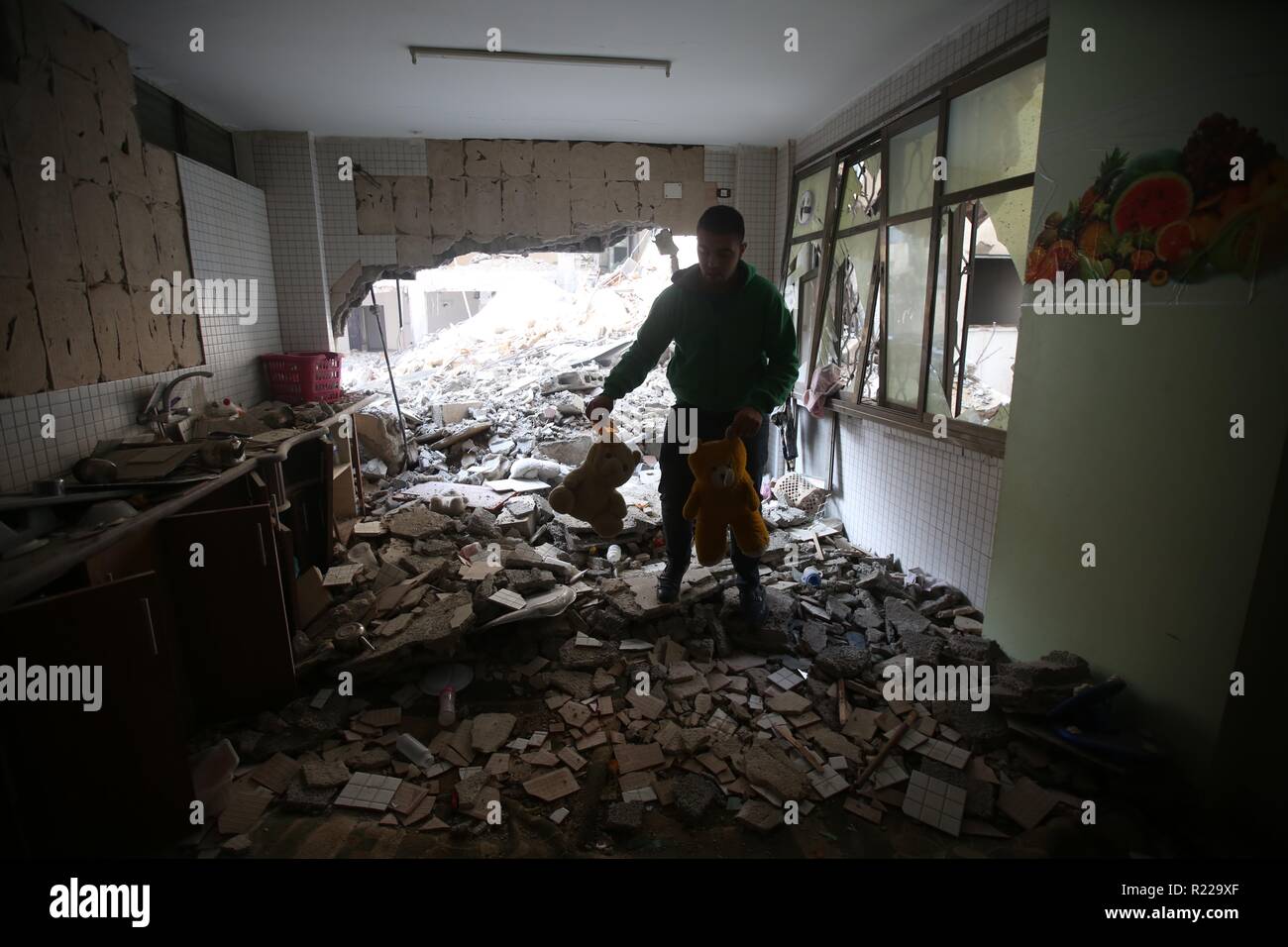 Gaza City, The Gaza Strip, Palestine. 15th Nov, 2018. Damages at ...