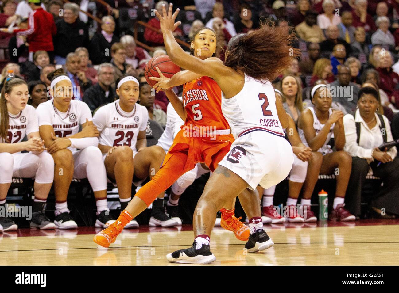 Columbia, SC, USA. 15th Nov, 2018. Clemson Lady Tigers guard Danielle ...
