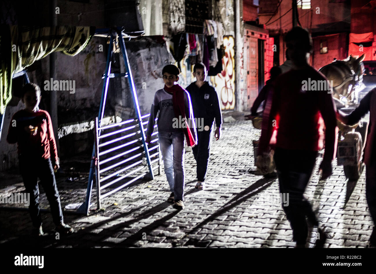 Gaza City, The Gaza Strip, Palestine. 14th Nov, 2018. Palestinian ...