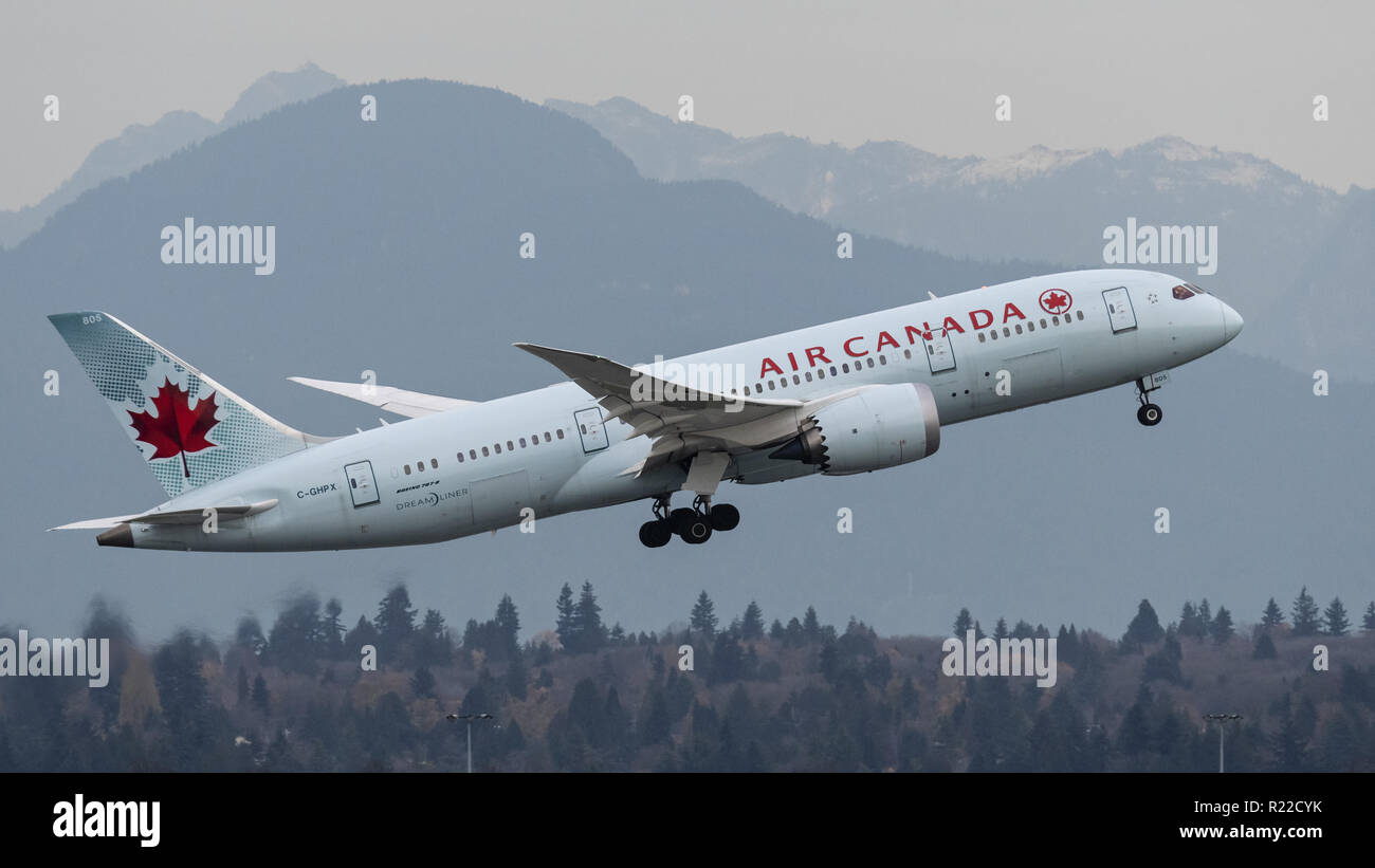 Boeing 787 8 dreamliner wide body aircraft hi-res stock photography and ...