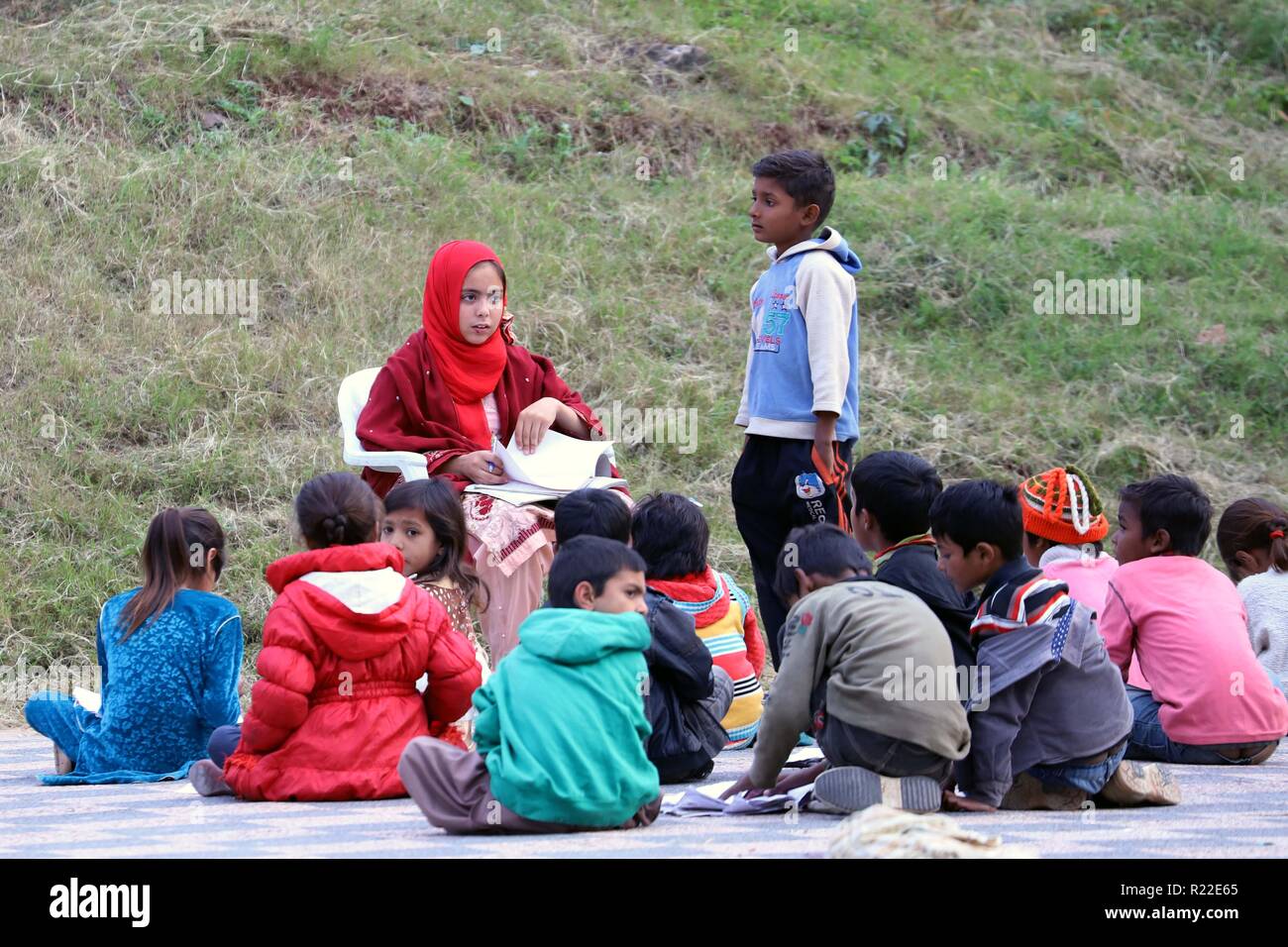 Pakistani girls class school hi-res stock photography and images - Alamy