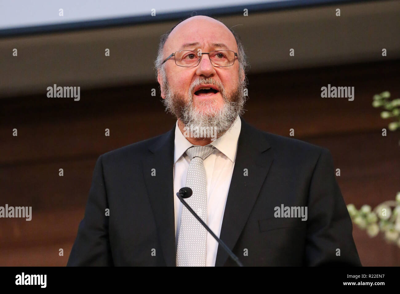 Chief rabbi ephraim mirvis speaks hi-res stock photography and images ...