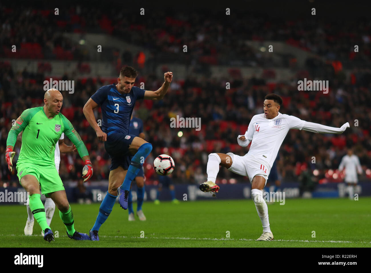 Goal wembley stadium hi-res stock photography and images - Alamy