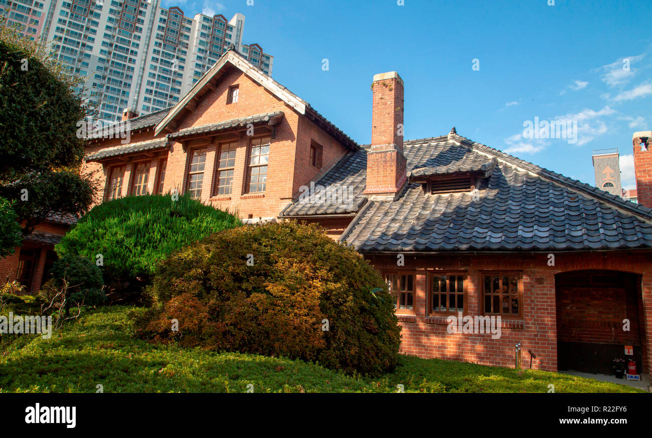 Provisional capital memorial hall hi-res stock photography and images ...