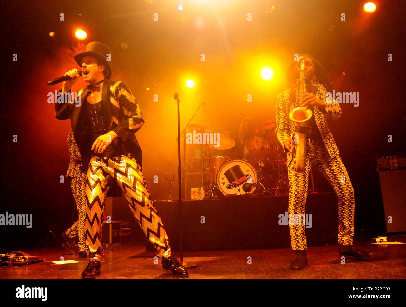 Los Angeles, California, USA. 15th November, 2018. NOVEMBER 15: Singer ...