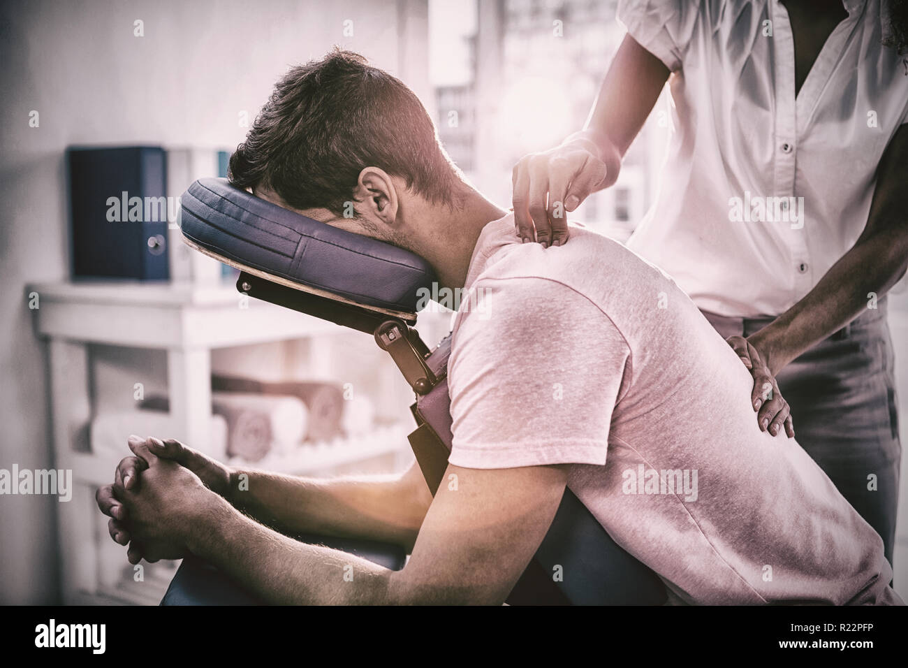 Doctor massage therapist giving hi-res stock photography and images - Alamy