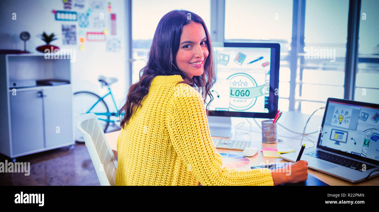 Female graphic designer working hi-res stock photography and images - Alamy