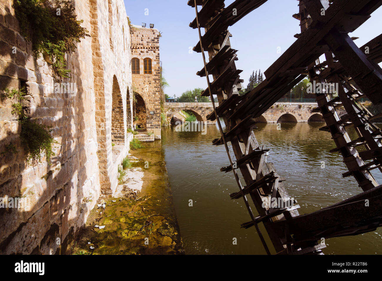 Hama noria water wheel hi-res stock photography and images - Alamy