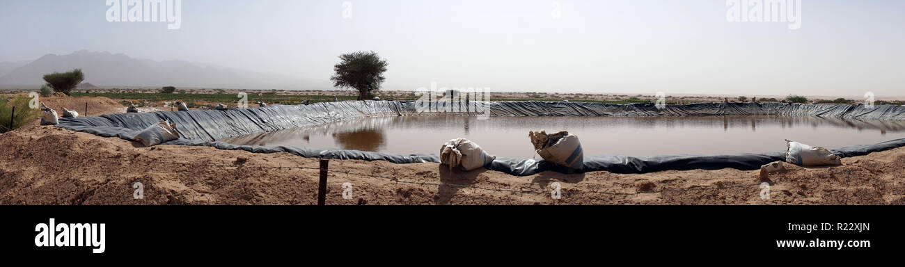 Reservoir with water and farmland inb Jordan Stock Photo - Alamy
