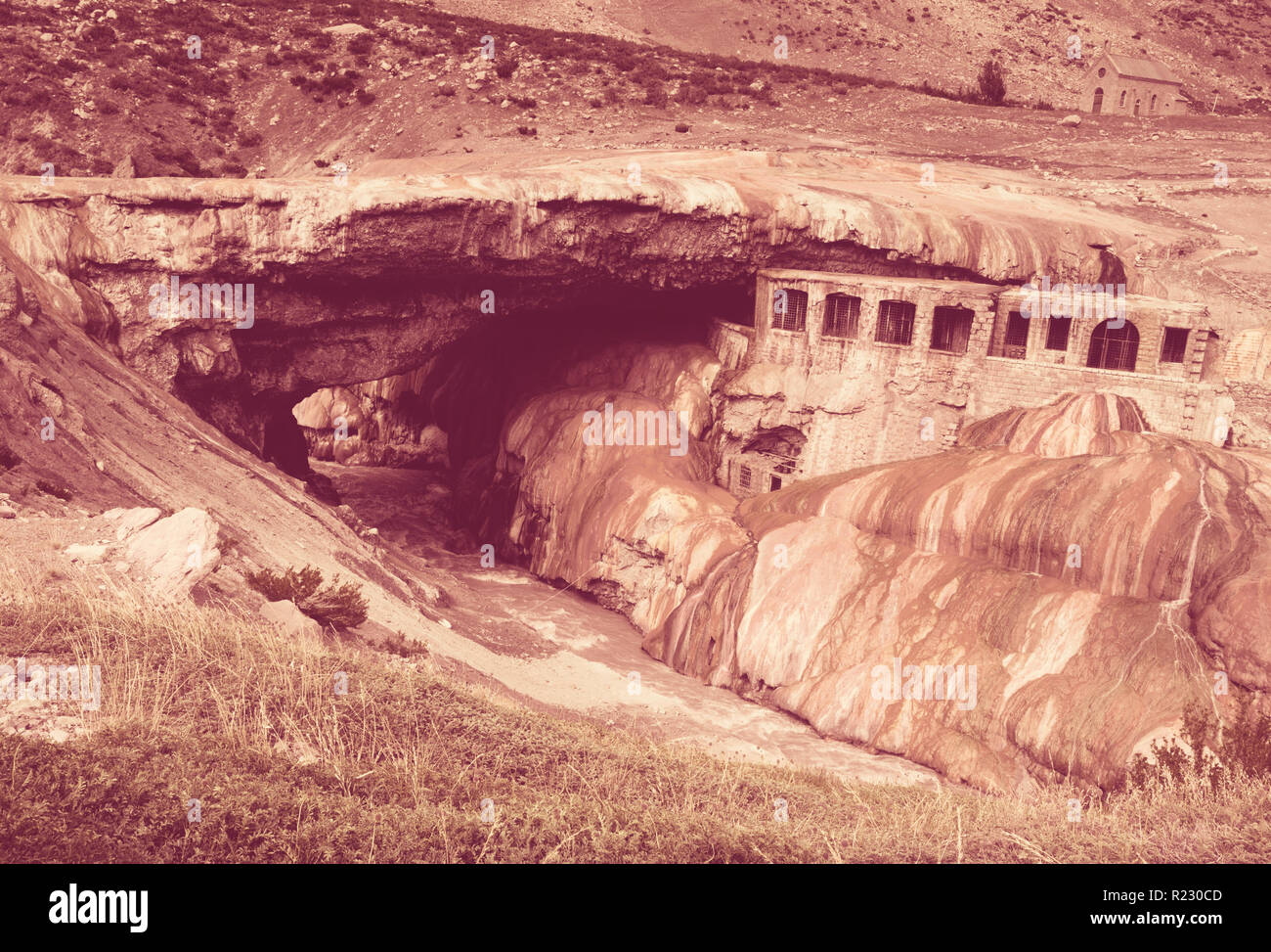 Arched Bridge of natural origin Inca Bridge (Puente del Inca ...