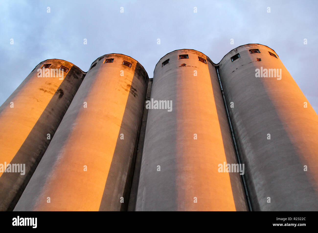 Grain terminal storage old silos, very rustic / Agricultural Silos in ...