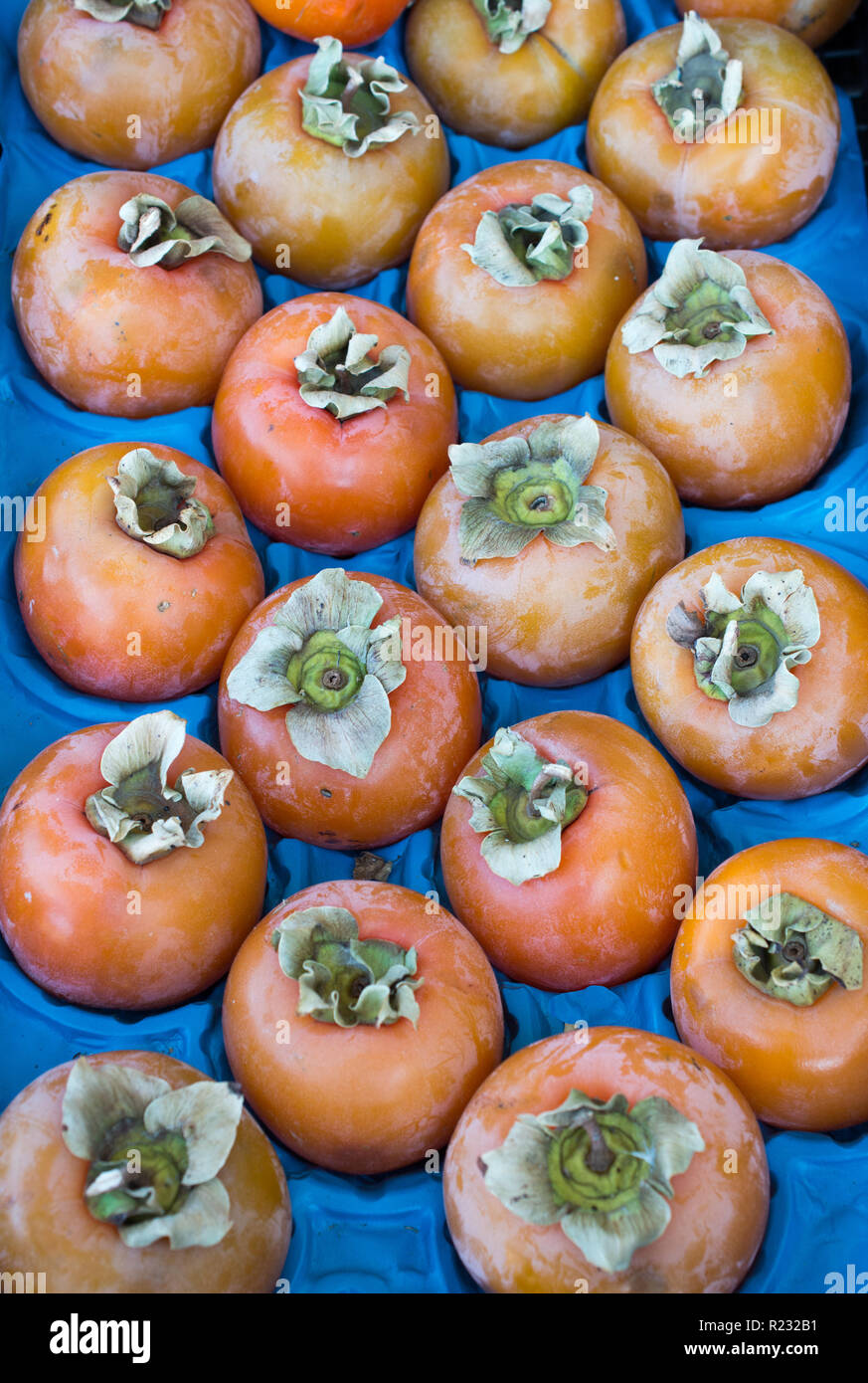 Persimmons in turkish street hi-res stock photography and images - Alamy