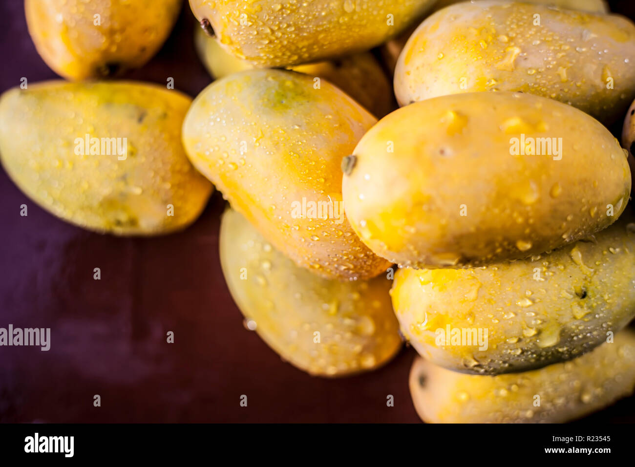 Mangos maharashtra hi-res stock photography and images - Alamy