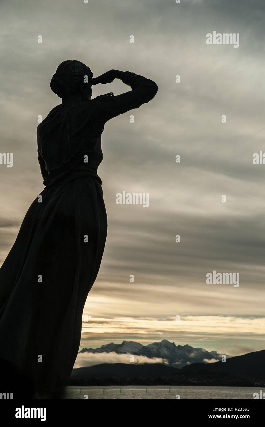 The watcher - Statue in Ålesund Stock Photo - Alamy