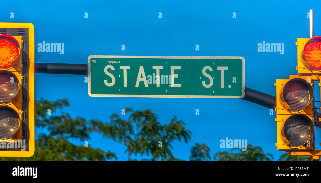 Traffic day urban street salt hi-res stock photography and images - Alamy