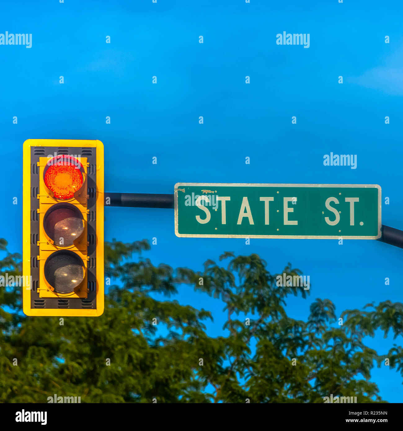 Traffic day urban street salt hi-res stock photography and images - Alamy