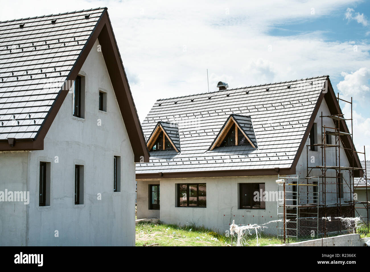 Small new build houses Stock Photo - Alamy