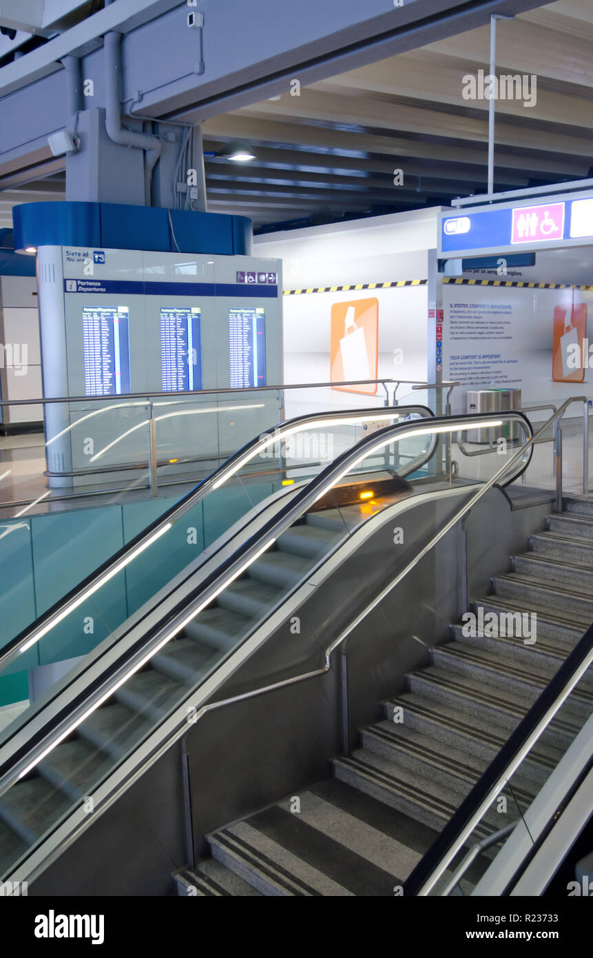 FCO Rome Fiumicino Leonardo da Vinci airport terminal interiors Stock ...