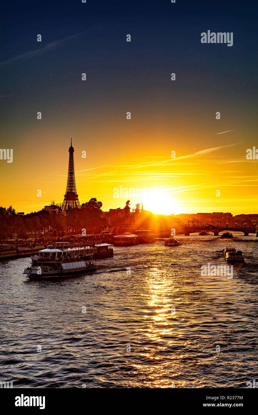 France, Paris, October 5, 2018: Sunset on the Eiffel Tower, the Seine ...