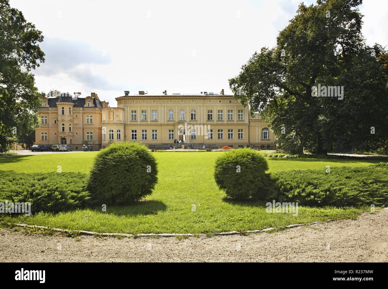 New palace at Ostromecko. Poland Stock Photo - Alamy