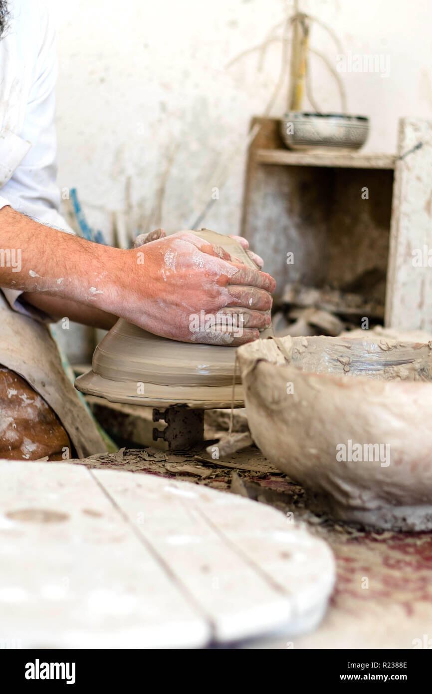 Making pottery africa hi-res stock photography and images - Alamy