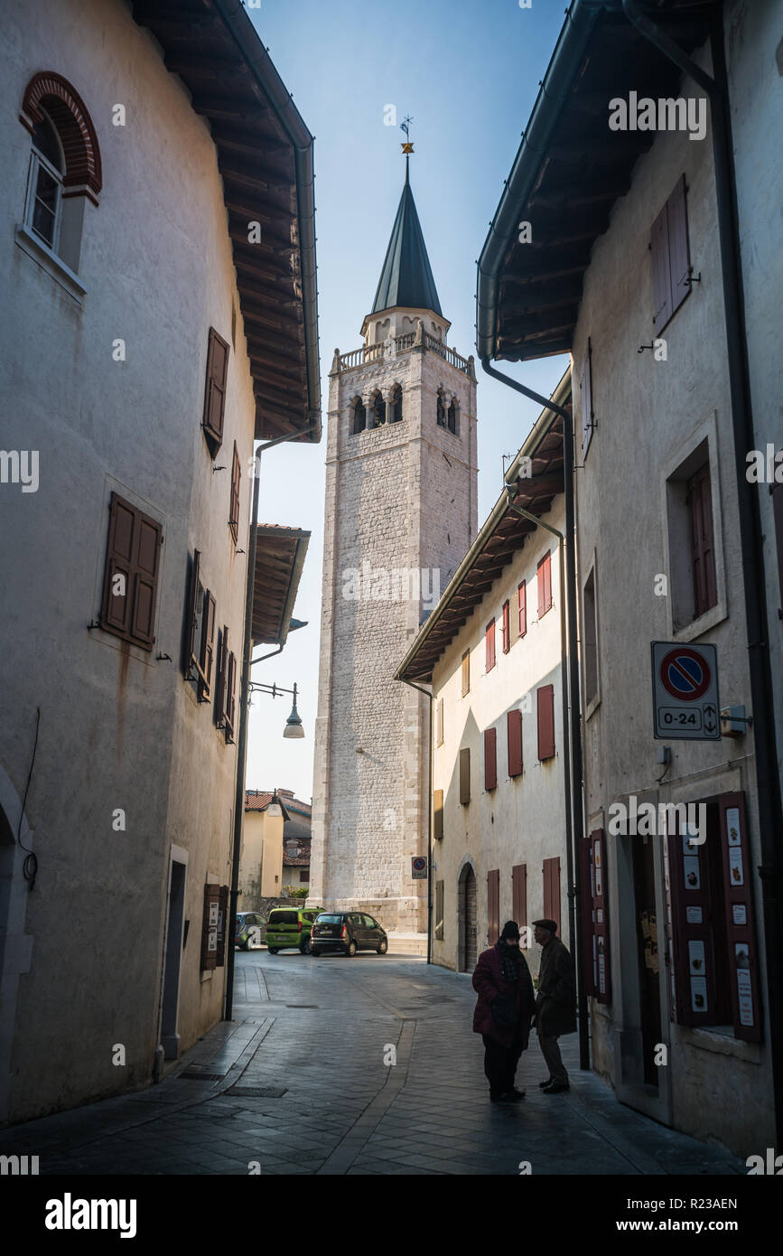 Venzone Cathedral Stock Photos & Venzone Cathedral Stock Images - Alamy