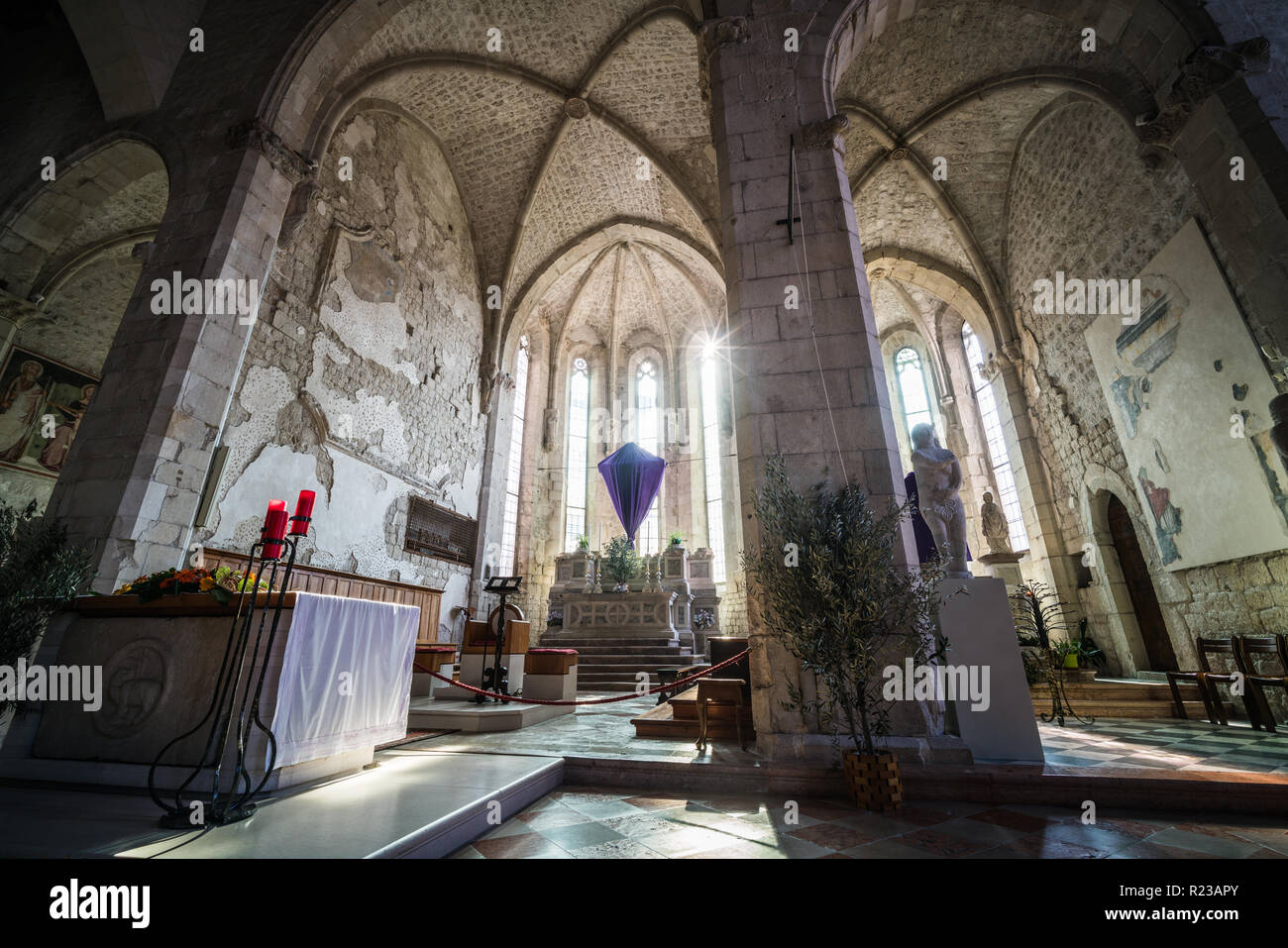 Venzone cathedral hi-res stock photography and images - Alamy