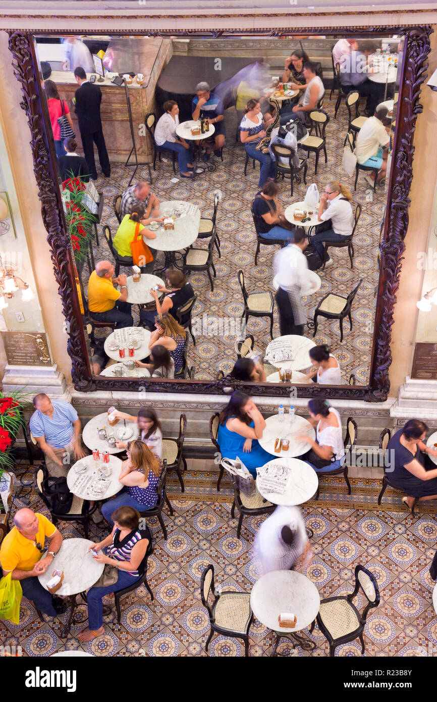 Rio de Janeiro, Brazil - November 2011: Confeitaria Colombo Cafe and ...