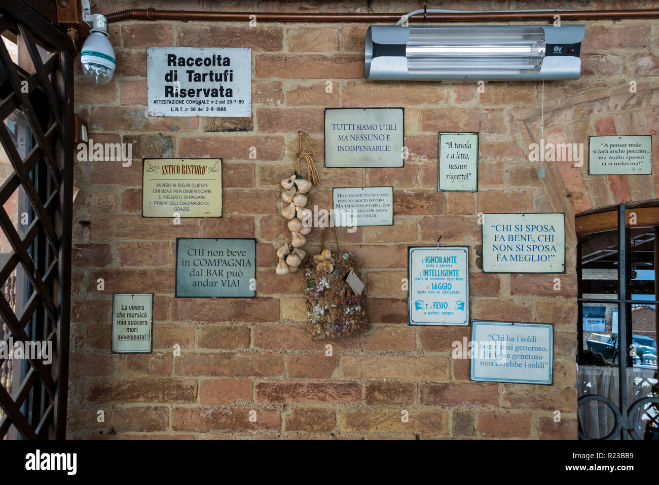 Very small restaurant hi-res stock photography and images - Alamy