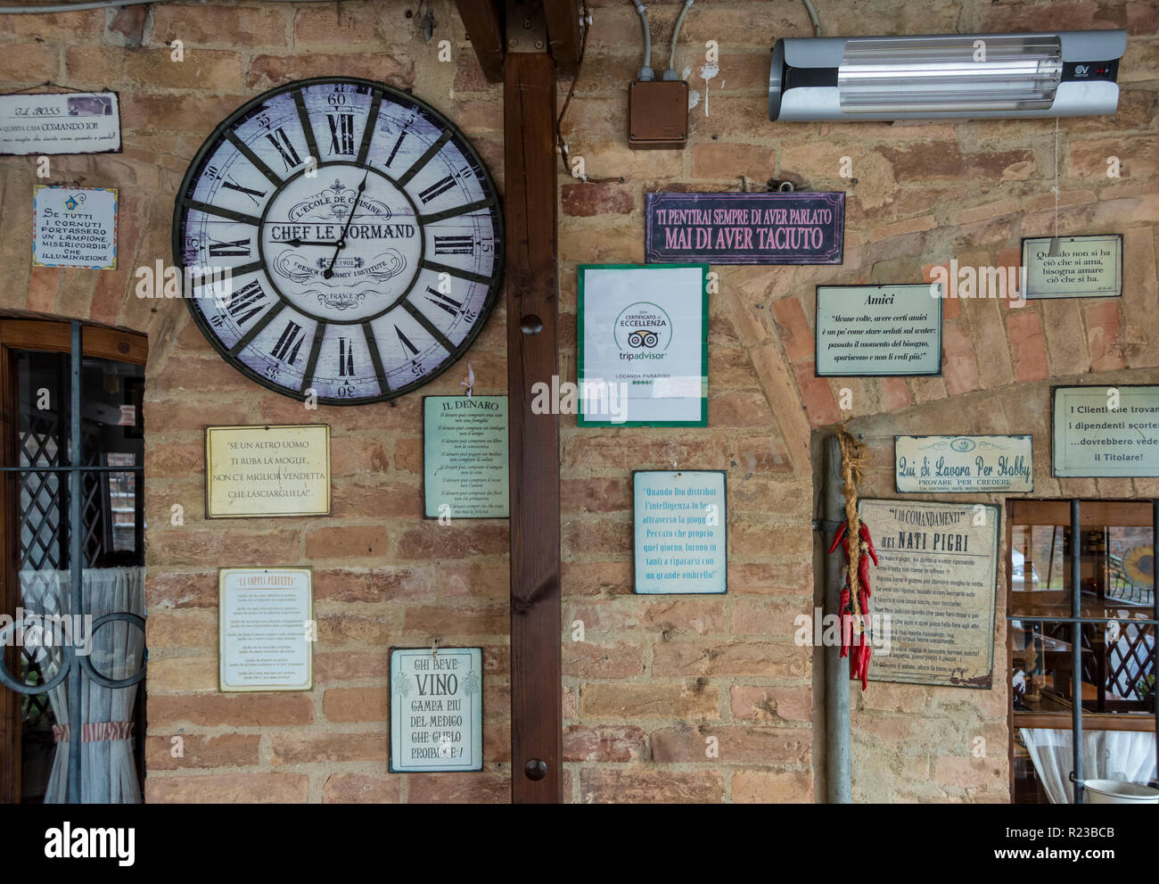 Very small restaurant hi-res stock photography and images - Alamy