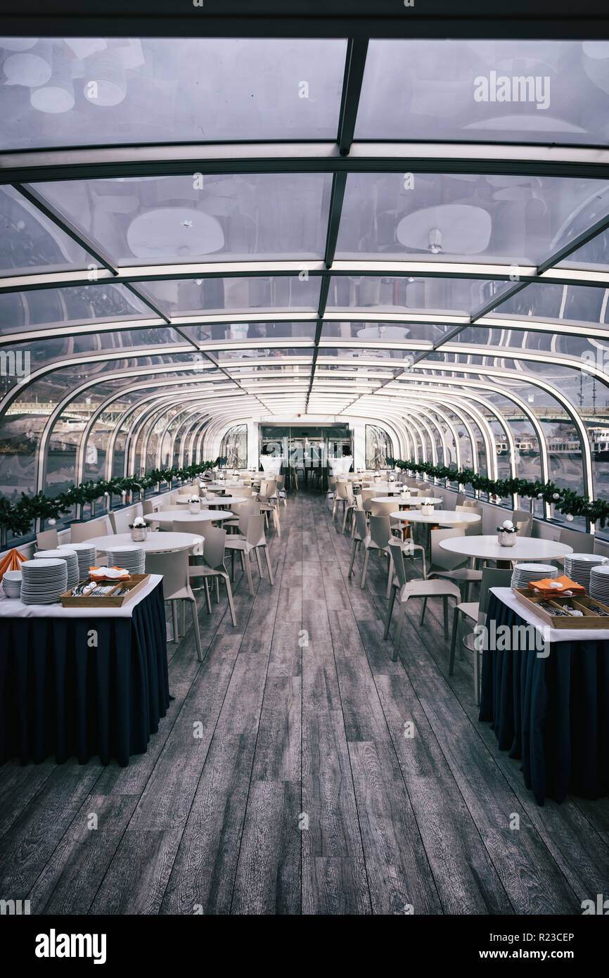 Interior restaurant cruise ship with table hi-res stock photography and ...