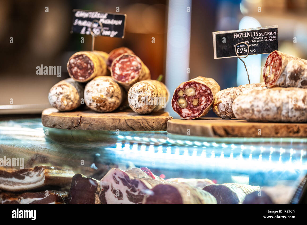 Italian market meat hi-res stock photography and images - Alamy
