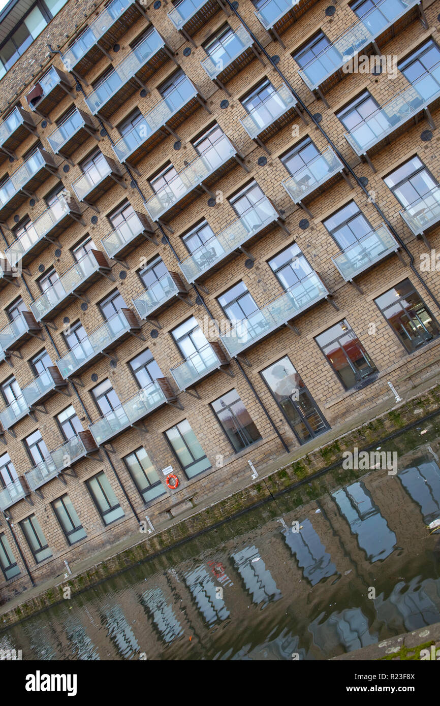 Converted victorian textile mill hi-res stock photography and images ...