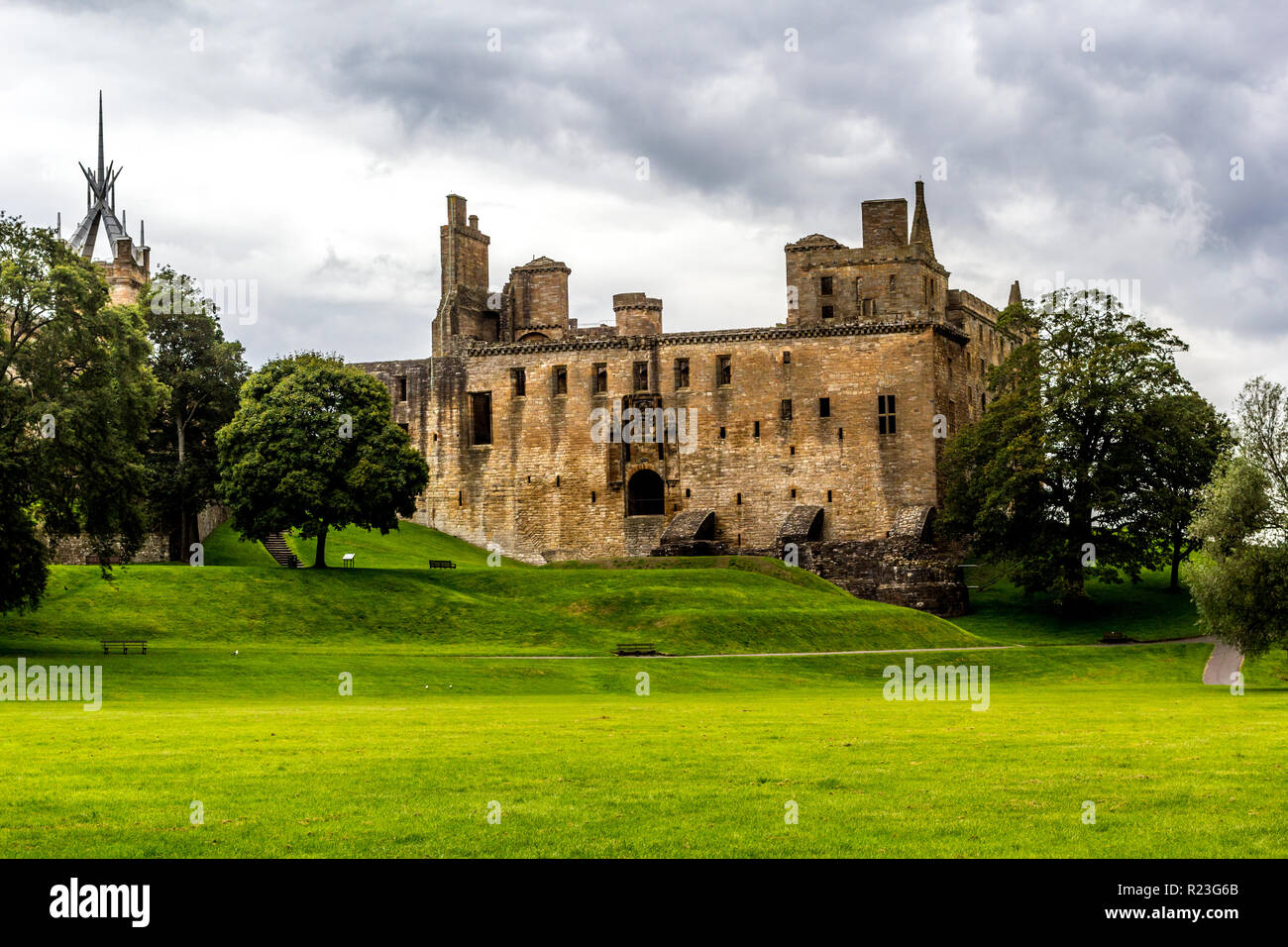 St. Michael's Church and Linlithgow Palace from the Peel Stock Photo ...