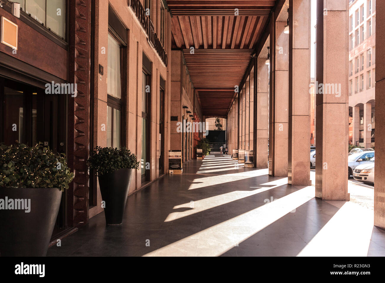 Modern architecture in Milan Stock Photo - Alamy