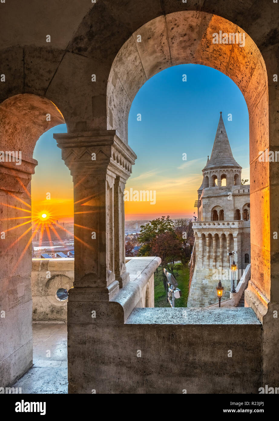 Budapest, Hungary - Sunrise at Fisherman's Bastion (Halaszbastya ...
