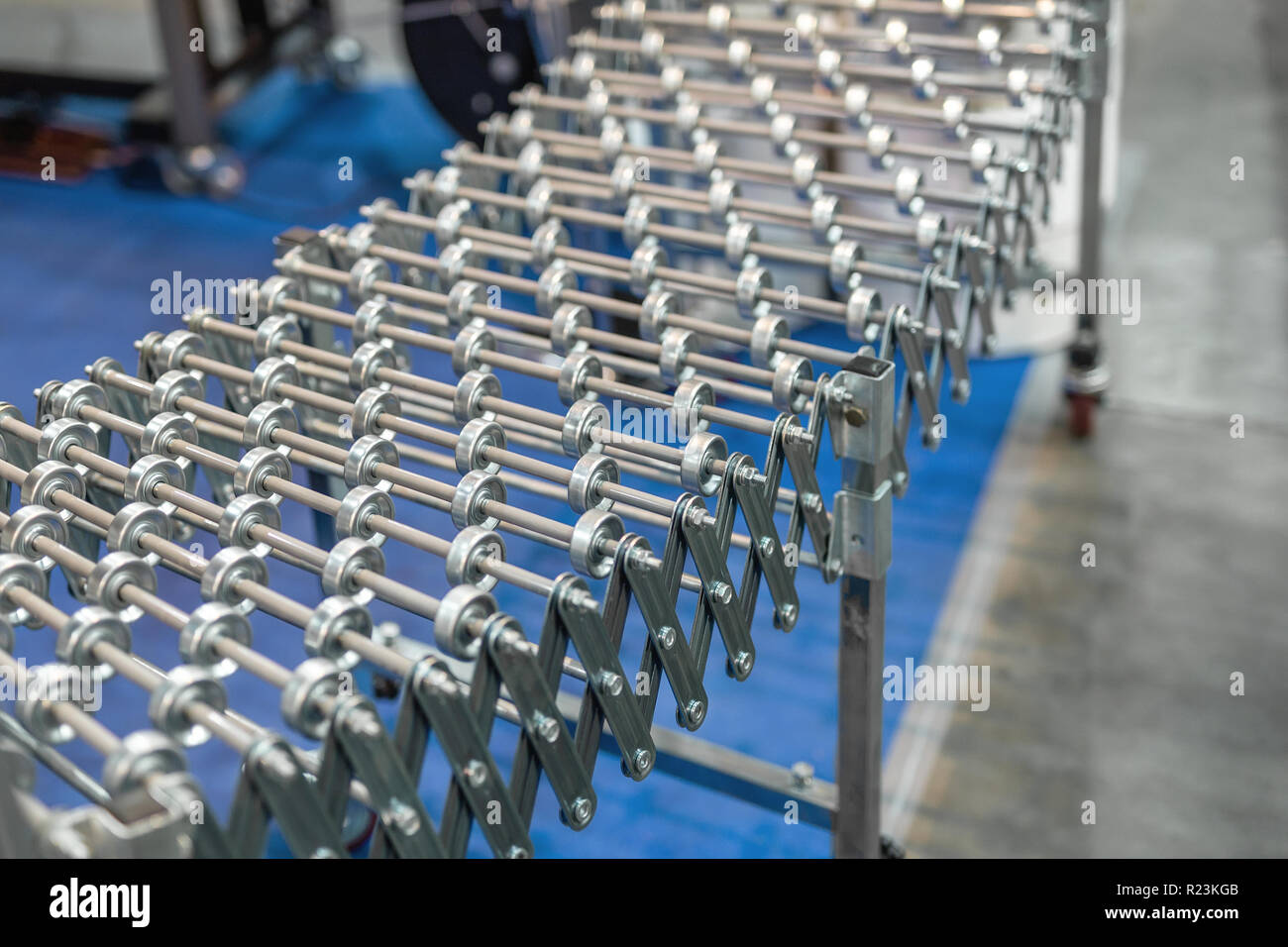 Flexible adjustable roller conveyor. Poratable innovative product's ...