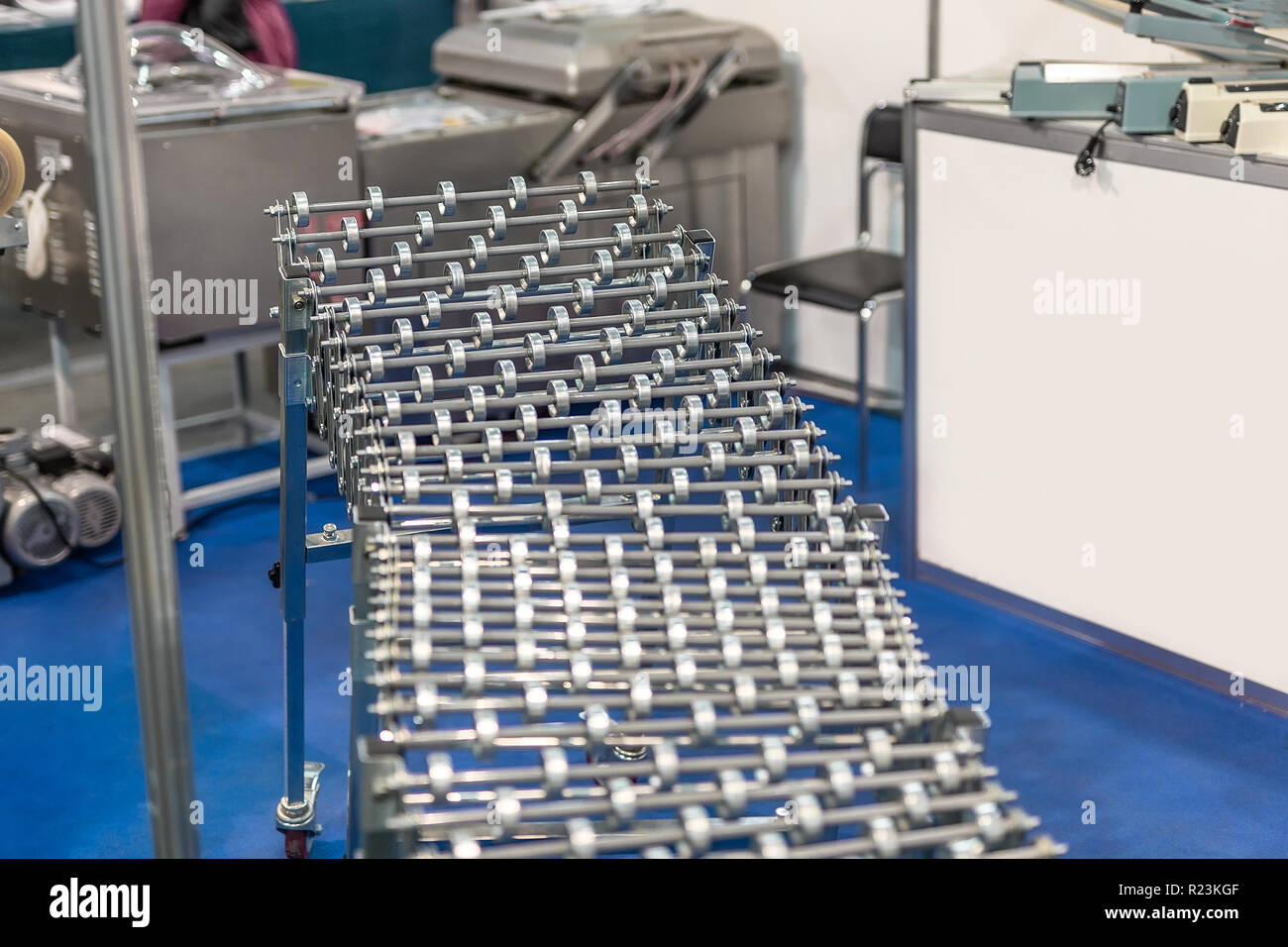 Flexible adjustable roller conveyor. Poratable innovative product's ...