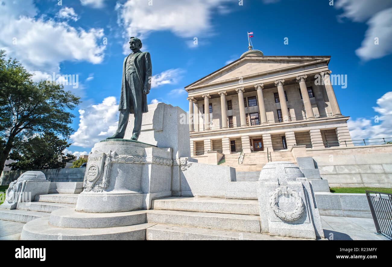 Tennessee state office building nashville hi-res stock photography and ...
