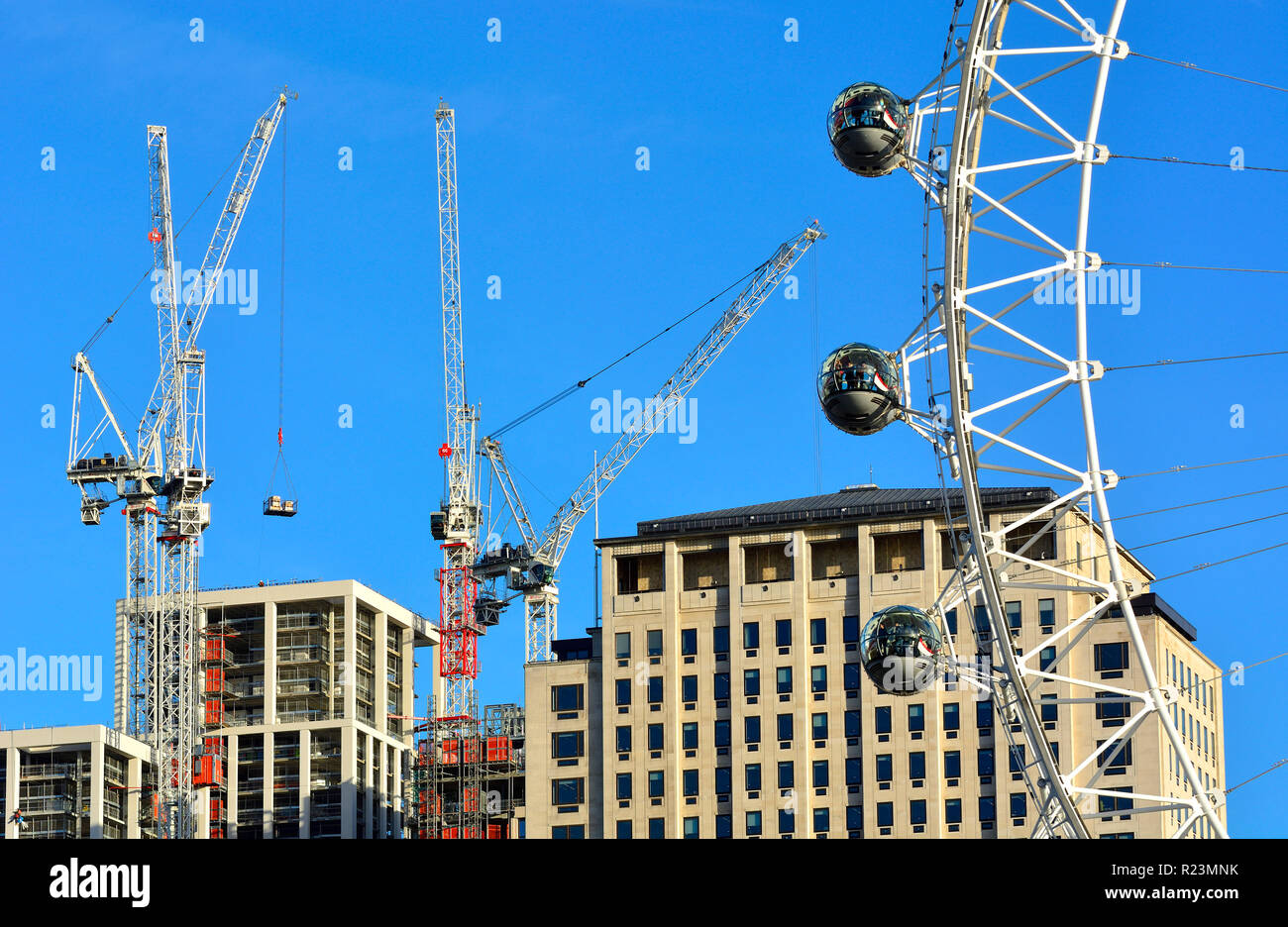 London Eye / Millennium Wheel, Shell Centre and construction cranes on ...