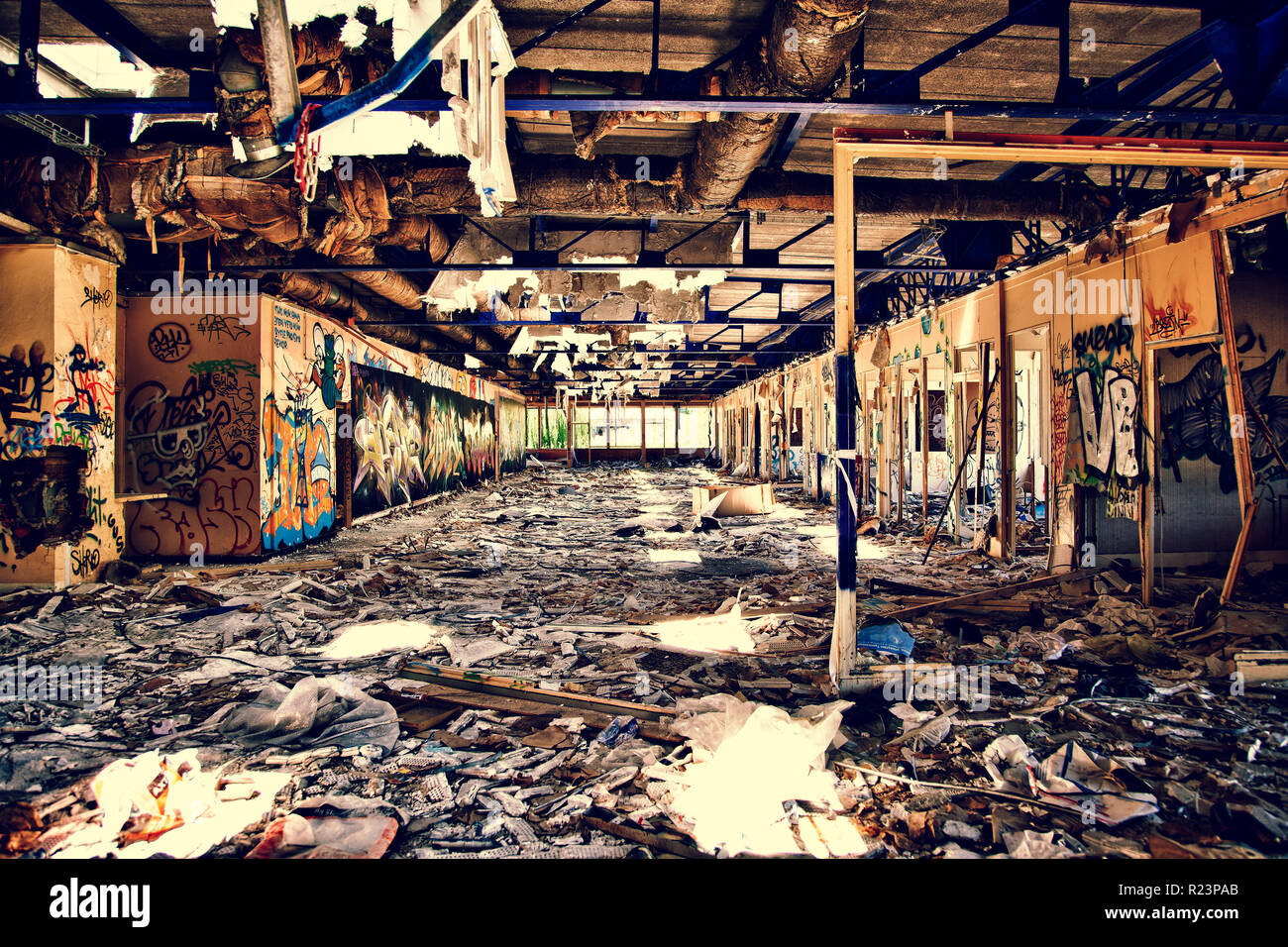 Fire inside of large building hi-res stock photography and images - Alamy