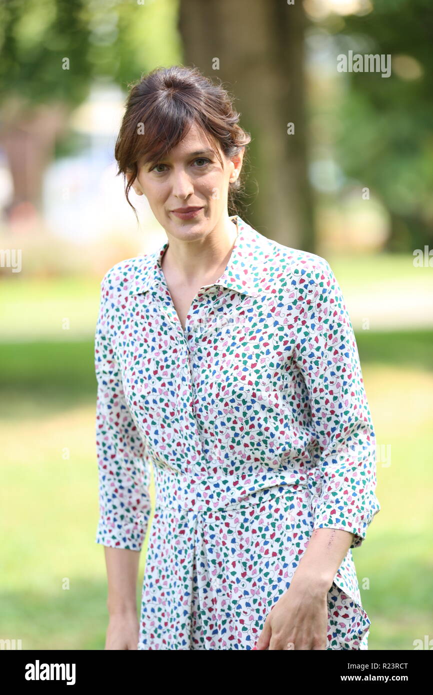 Anna bellato hi-res stock photography and images - Alamy