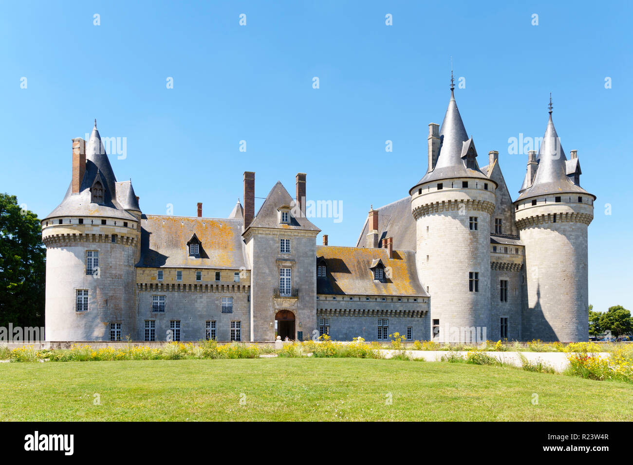 Chateau de sully france french hi-res stock photography and images - Alamy