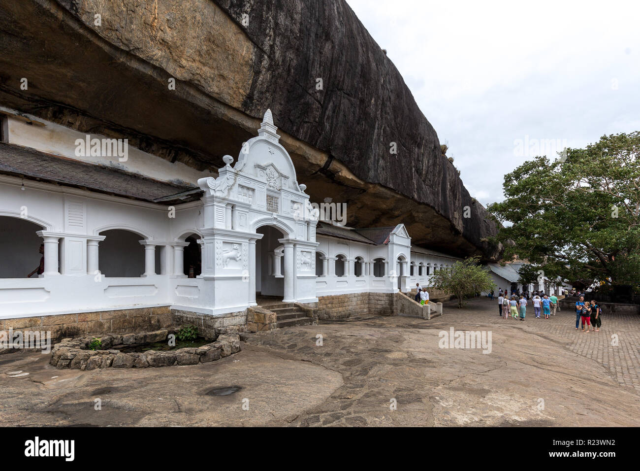 Cave temple hi-res stock photography and images - Alamy