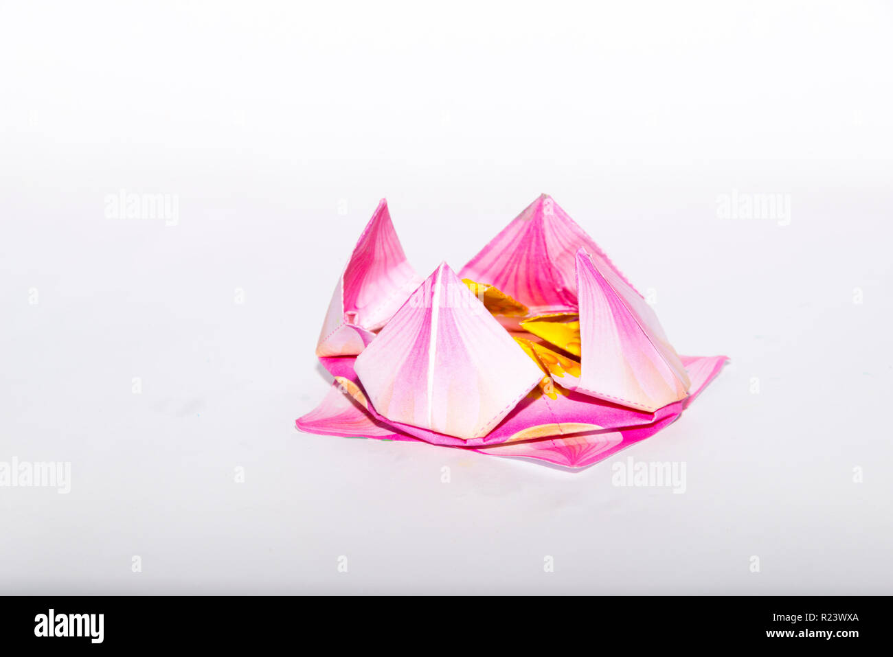 Origami flower hi-res stock photography and images - Alamy