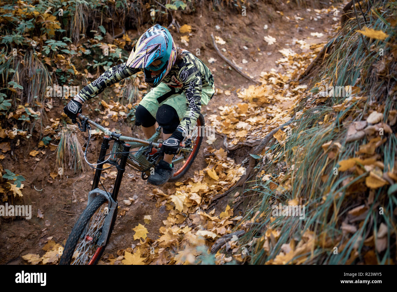 Athlete cycle track hi-res stock photography and images - Alamy