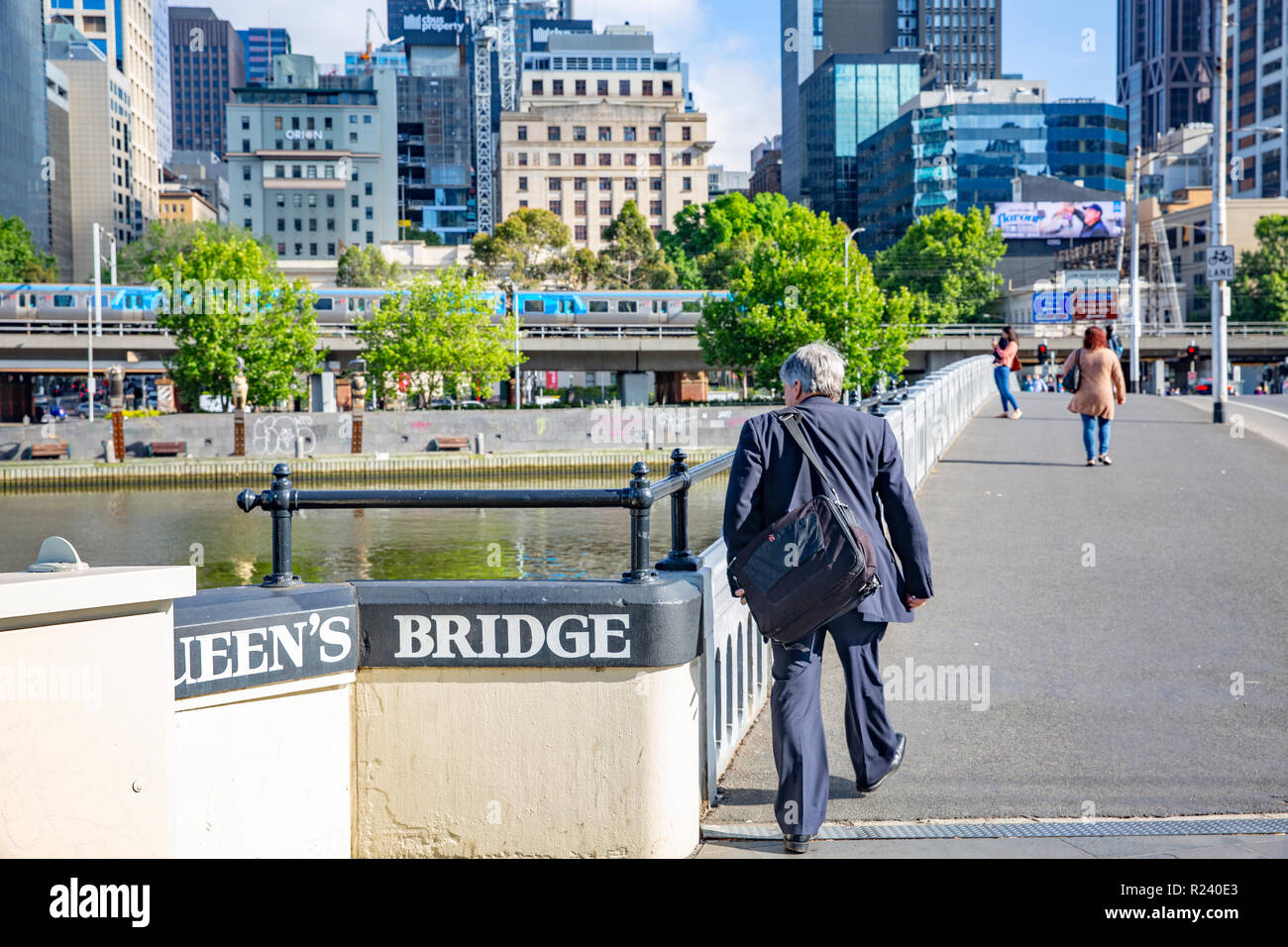 Queens bridge hi-res stock photography and images - Alamy