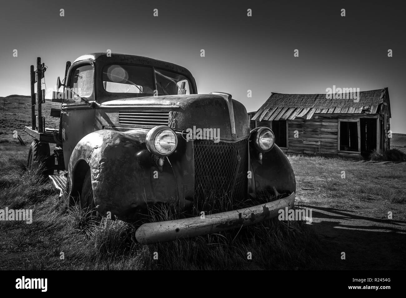 old pickup truck Stock Photo - Alamy
